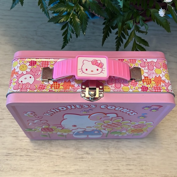 Hello Kitty | Other | Hello Kitty Pink Vintage Lunch Box | Poshmark